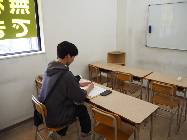 教室の様子 | 熊本の通信制課程 単位制【神村学園高等部 熊本学習センター】